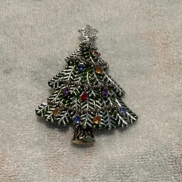 Avon | Jewelry | Vintage Avon Christmas Tree Pin 208 Edition 50th ...